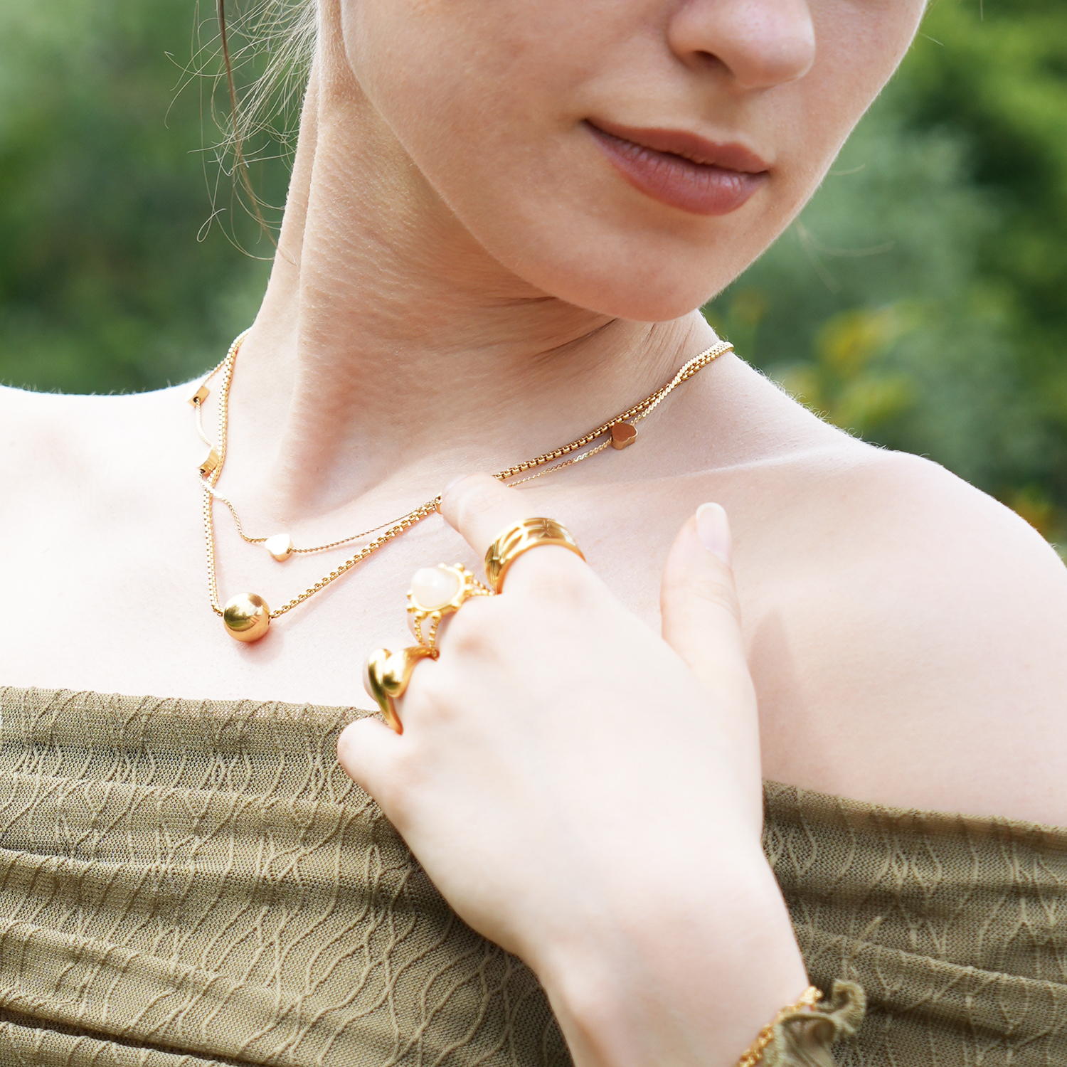 Golden Cutout Band